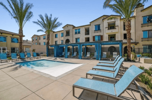 Vernola Marketplace Apartments - Greystone